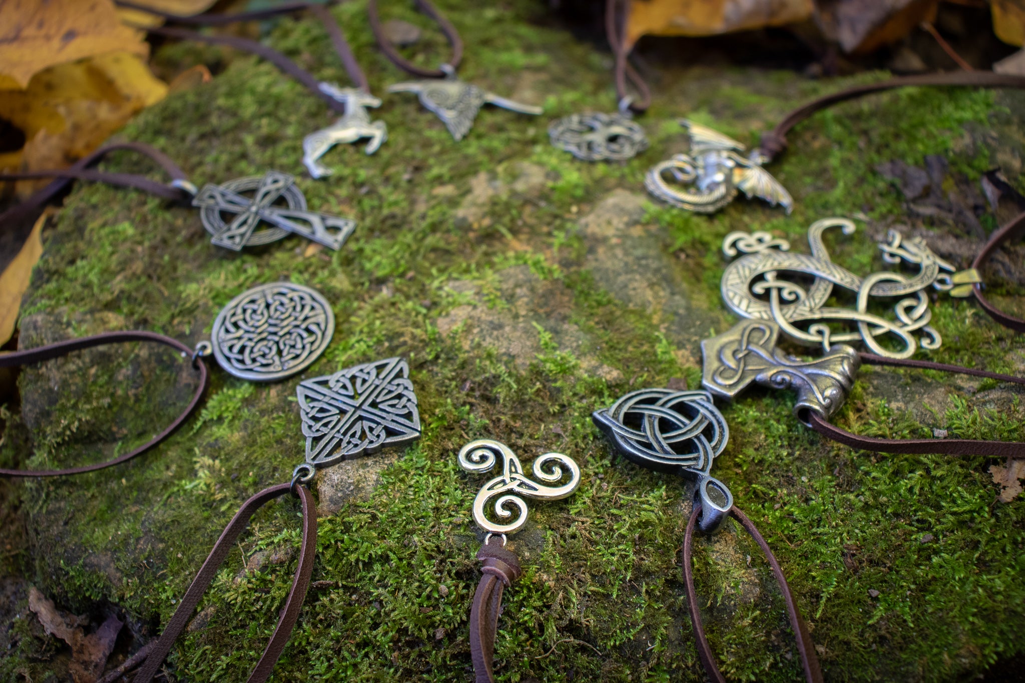 Celtic Pendants – Folk Of The Wood